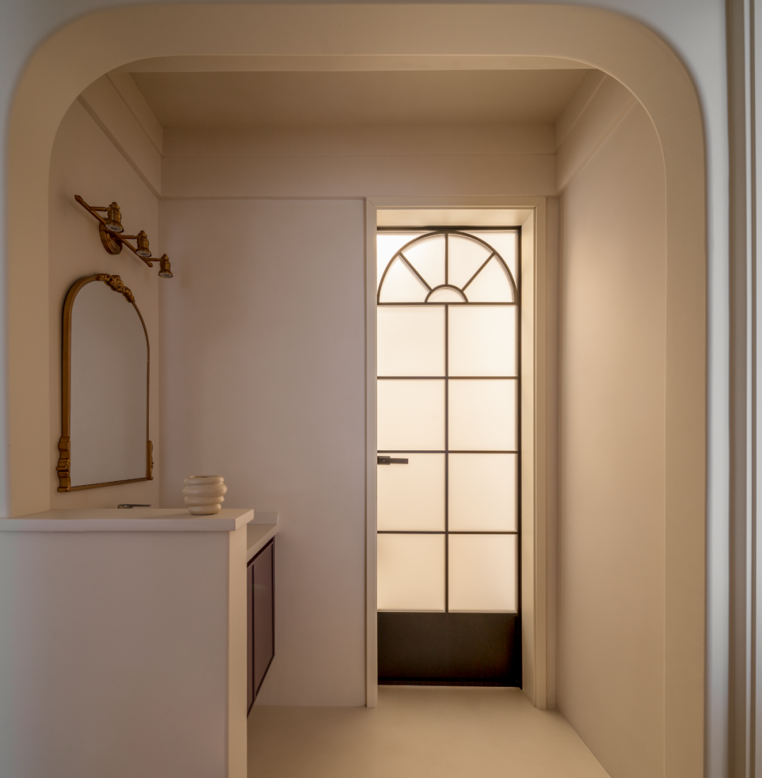 What is a Swing Door?