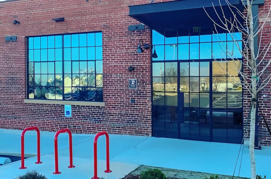 Storefront Windows: How Can You Choose the Best for Your Business?